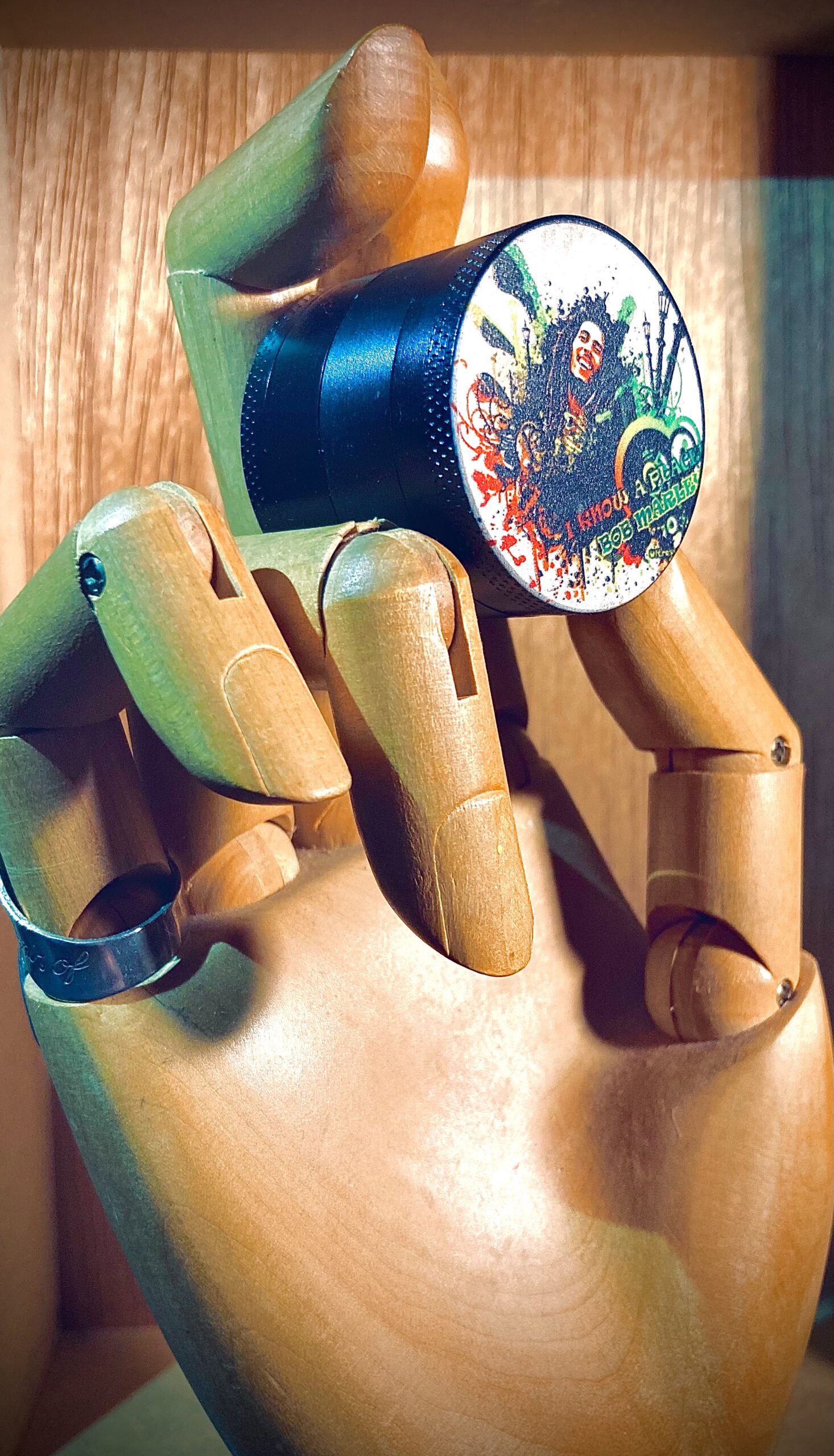 Why Grind Your Weed? - Art Unabated Creative Collective